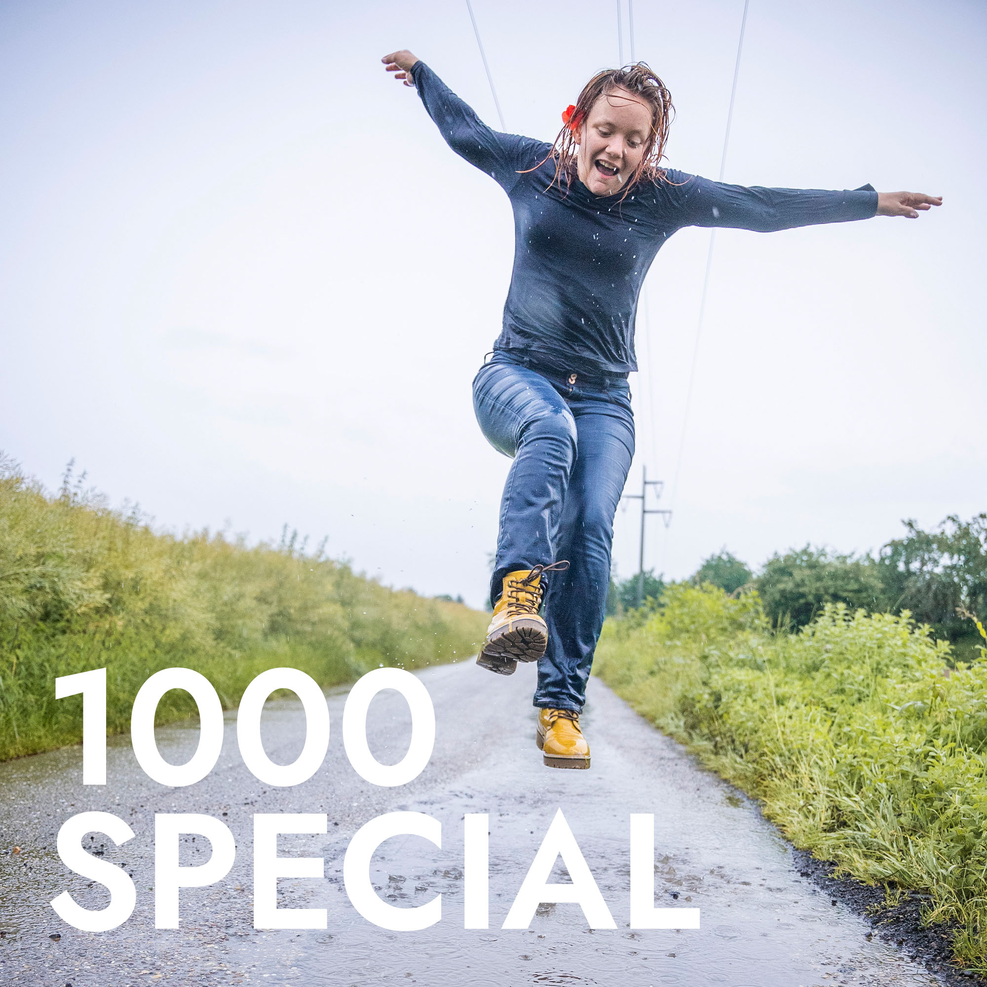 Summer rain walk - wetlook pool