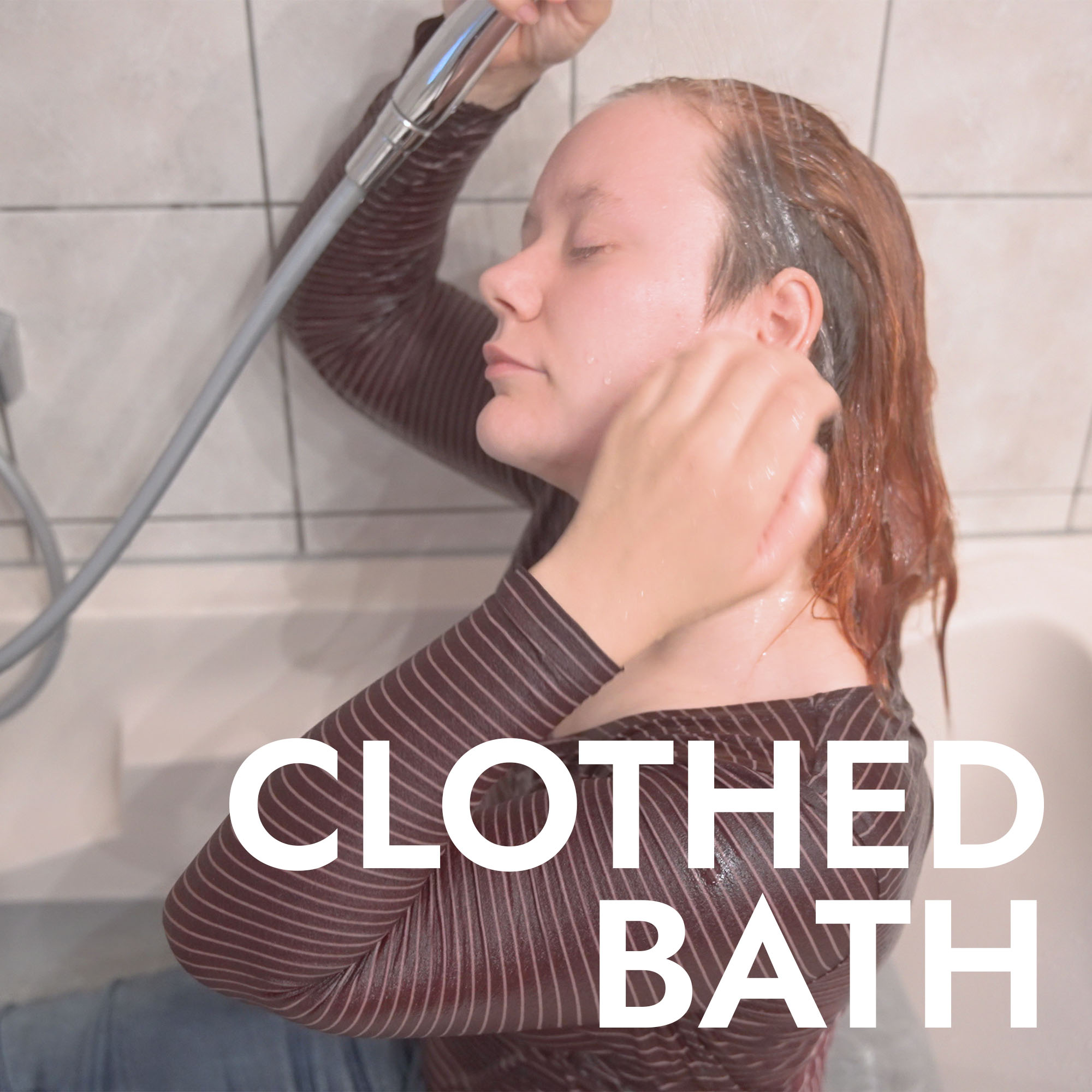 Clothed Bath - wetlook pool